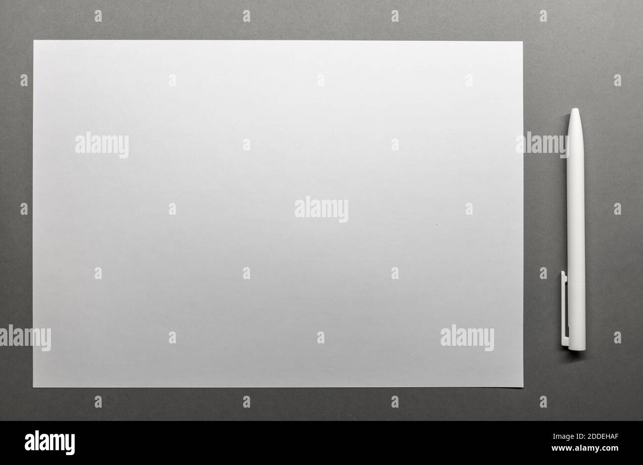 Blank table hi-res stock photography and images - Alamy