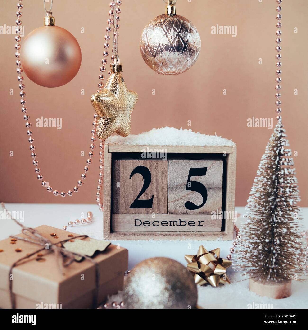 25 december calendar hi-res stock photography and images - Alamy