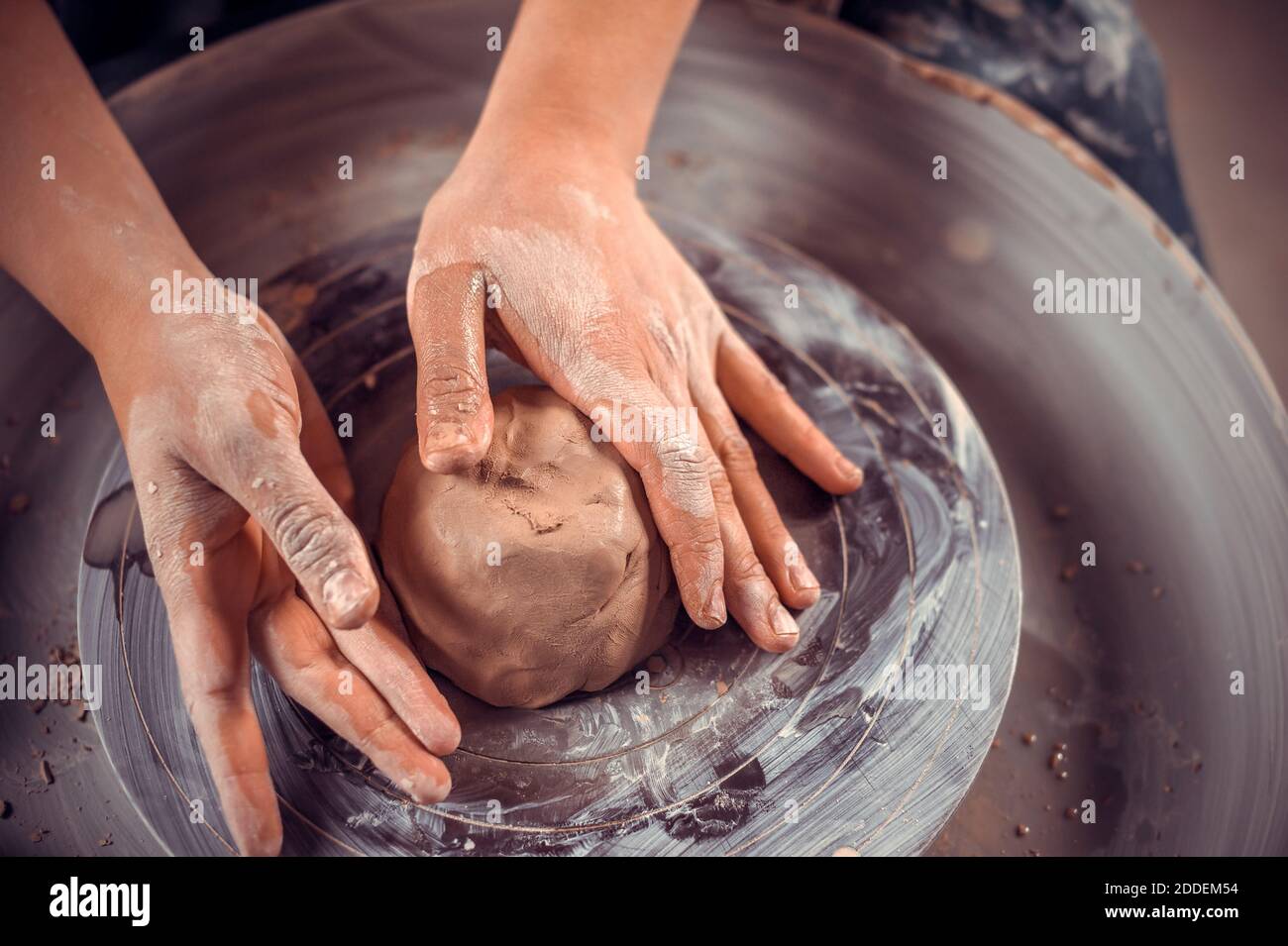 Cup shaped pottery pottery hi-res stock photography and images - Alamy