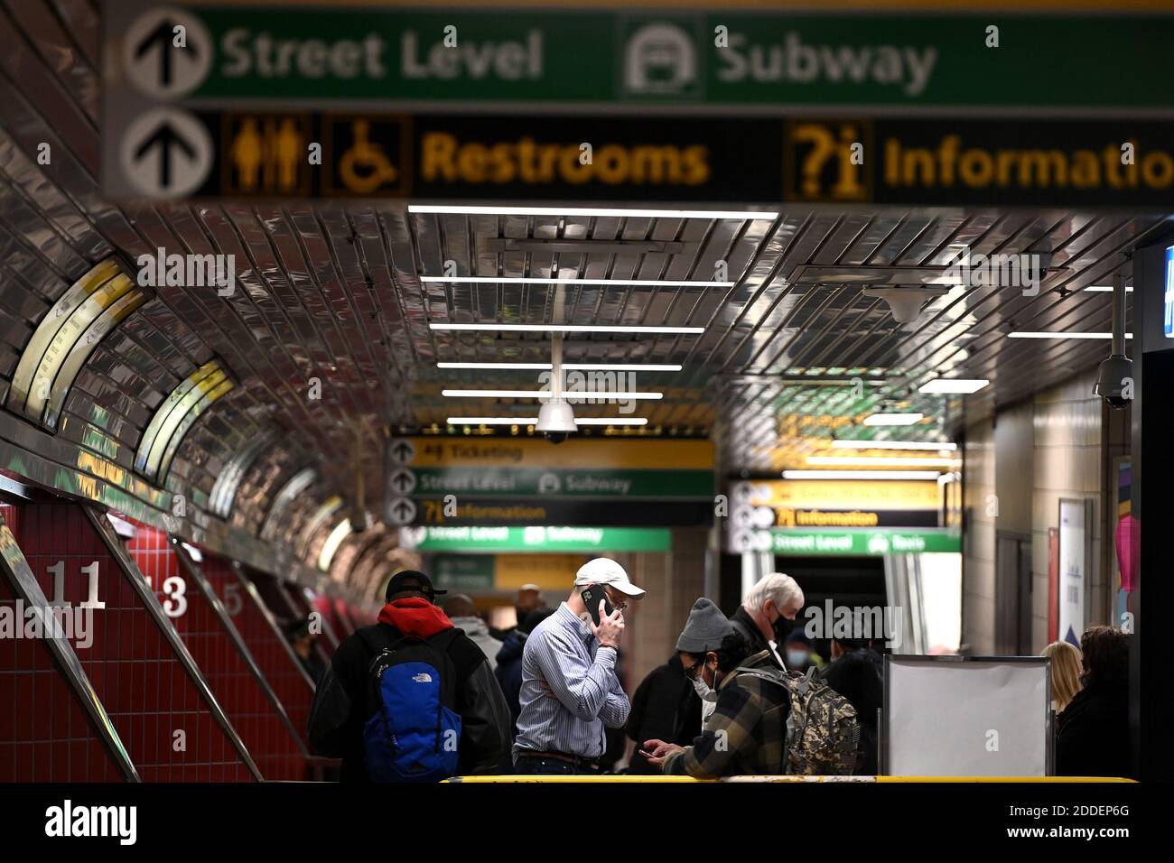 Bus gate hi-res stock photography and images - Alamy