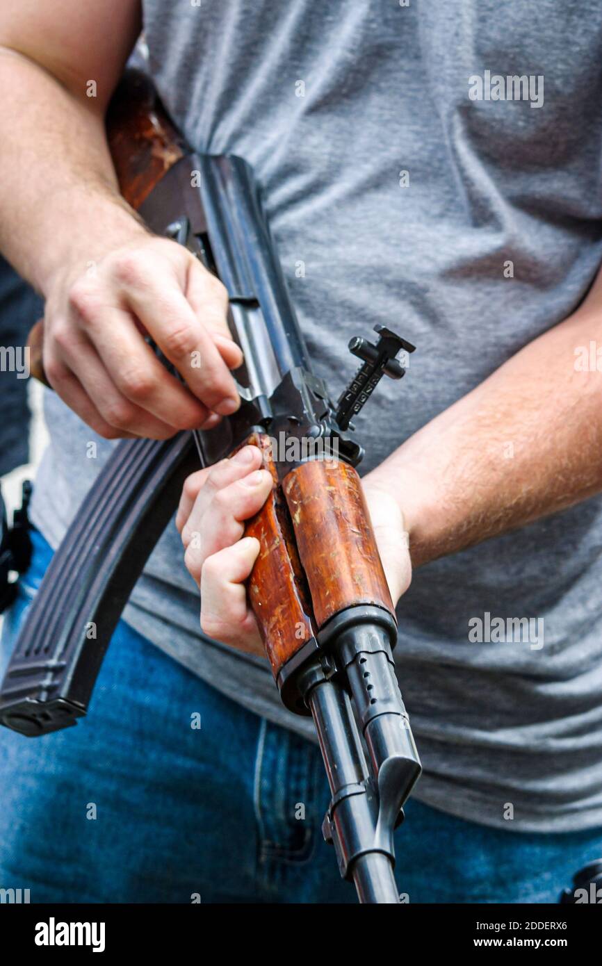 Weapons Handling High Resolution Stock Photography and Images - Alamy