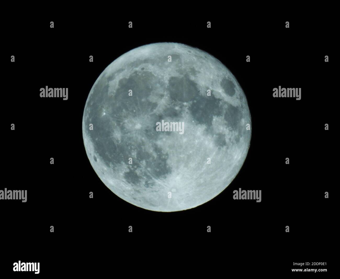 Hunters full moon hi-res stock photography and images - Alamy