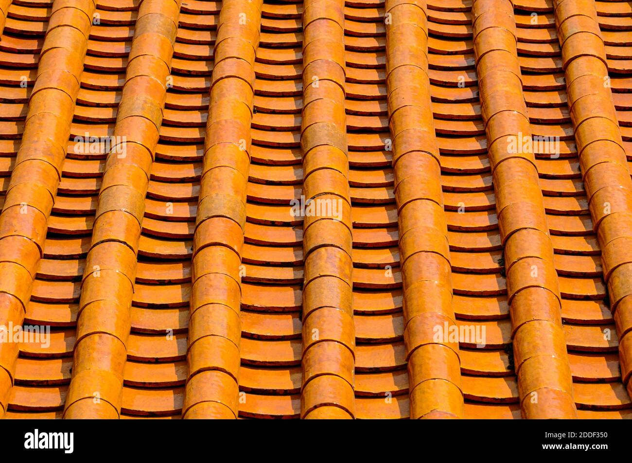 Terracotta roof tiled buildings hi-res stock photography and images - Alamy
