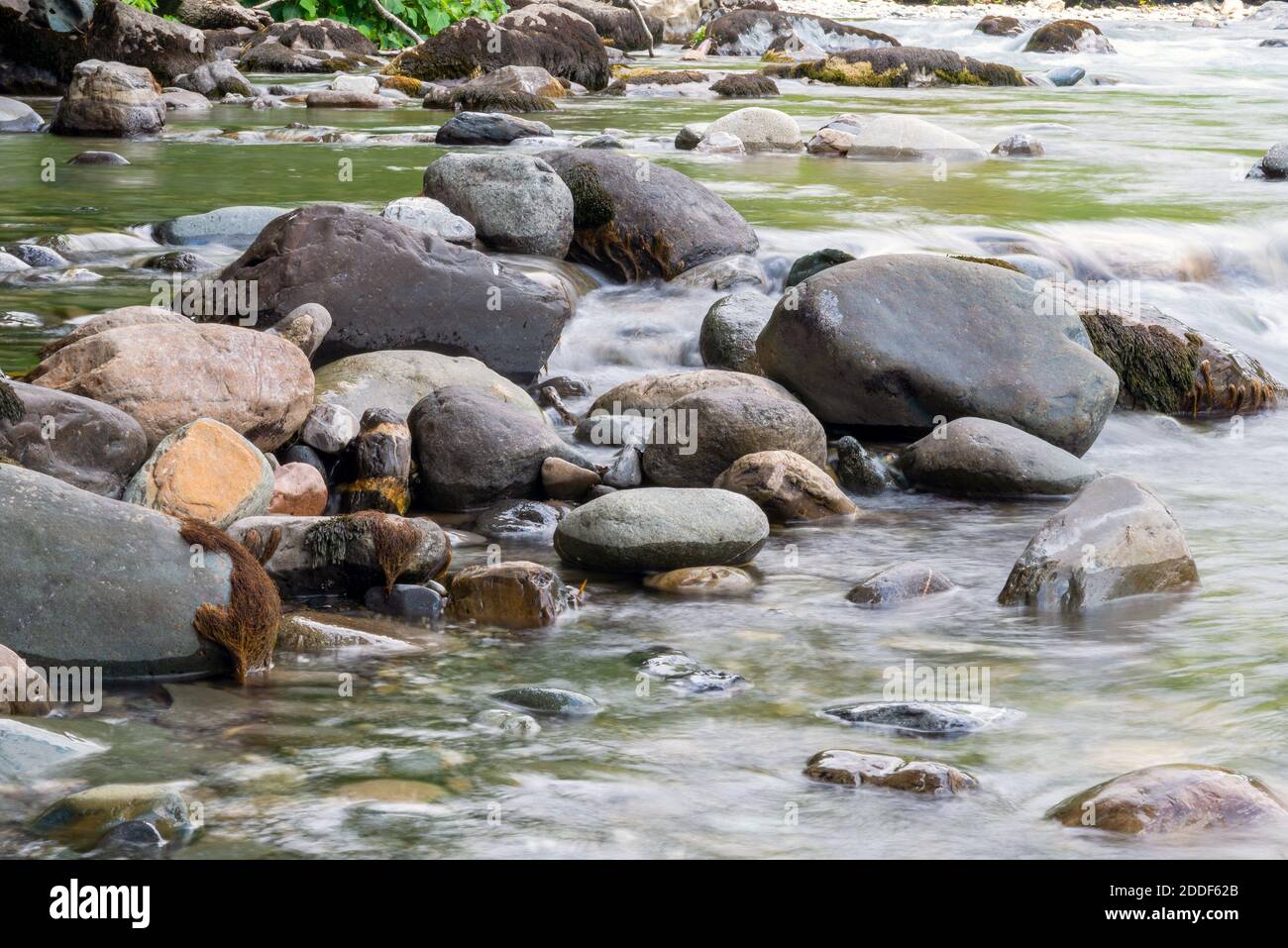 Water stream in rocky river hi-res stock photography and images - Alamy
