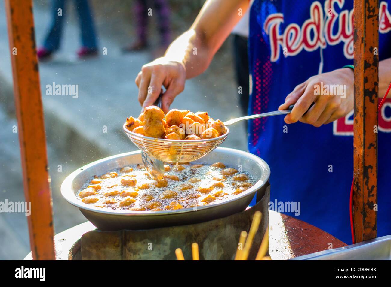 Philippines street food hi-res stock photography and images - Alamy