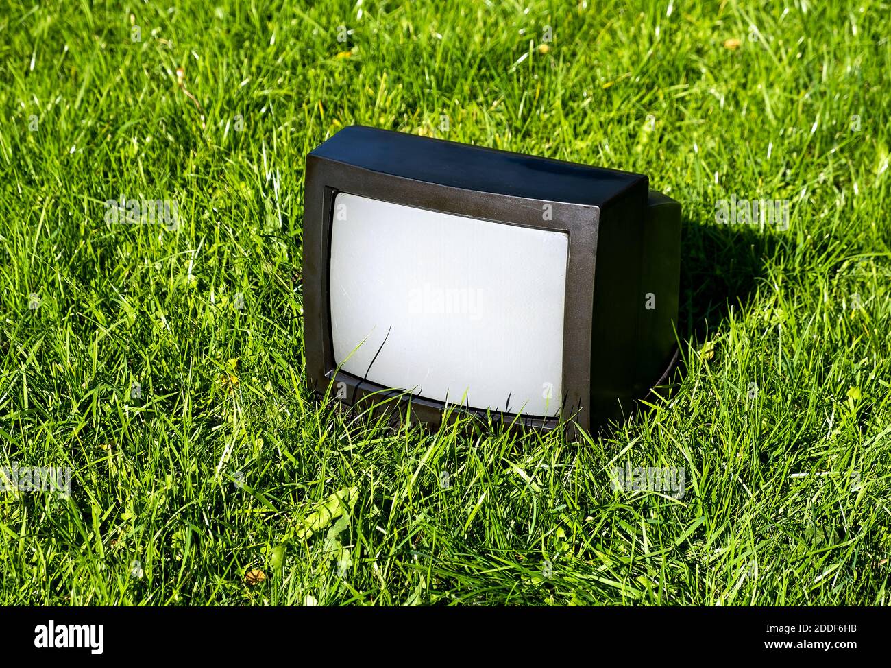 Old analog television hi-res stock photography and images - Alamy
