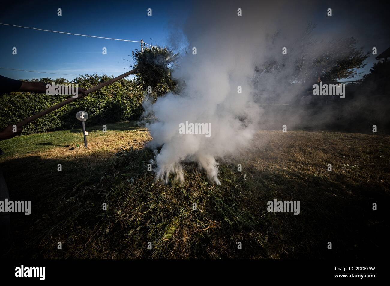 Fire smoke hi-res stock photography and images - Alamy
