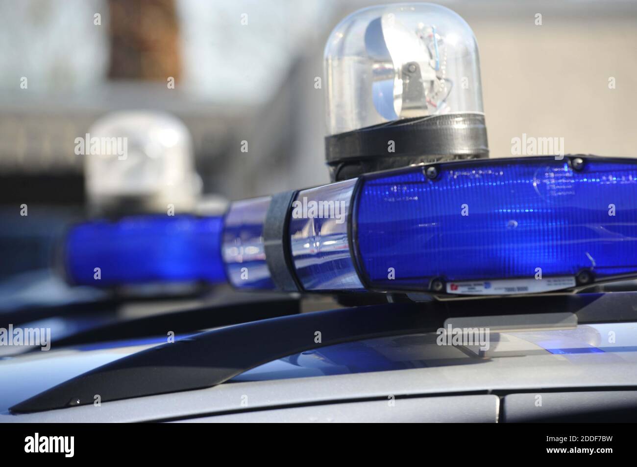 Blue light signal on a police car, visual emergency signal Stock Photo ...