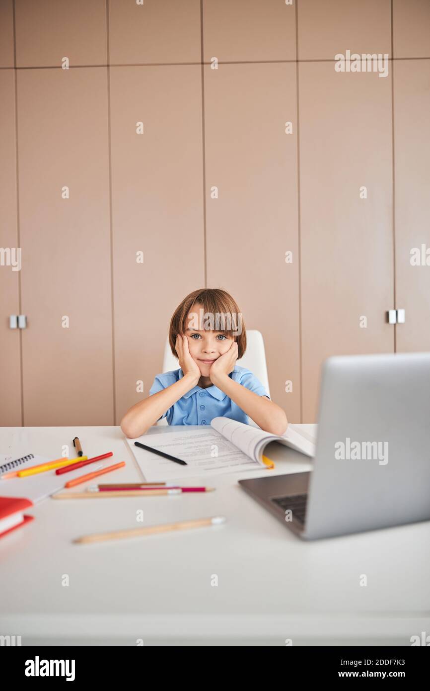 Impressed child hi-res stock photography and images - Alamy