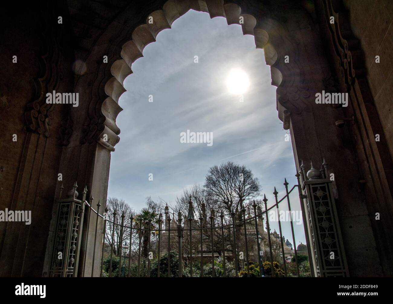 Archway shape hi-res stock photography and images - Alamy