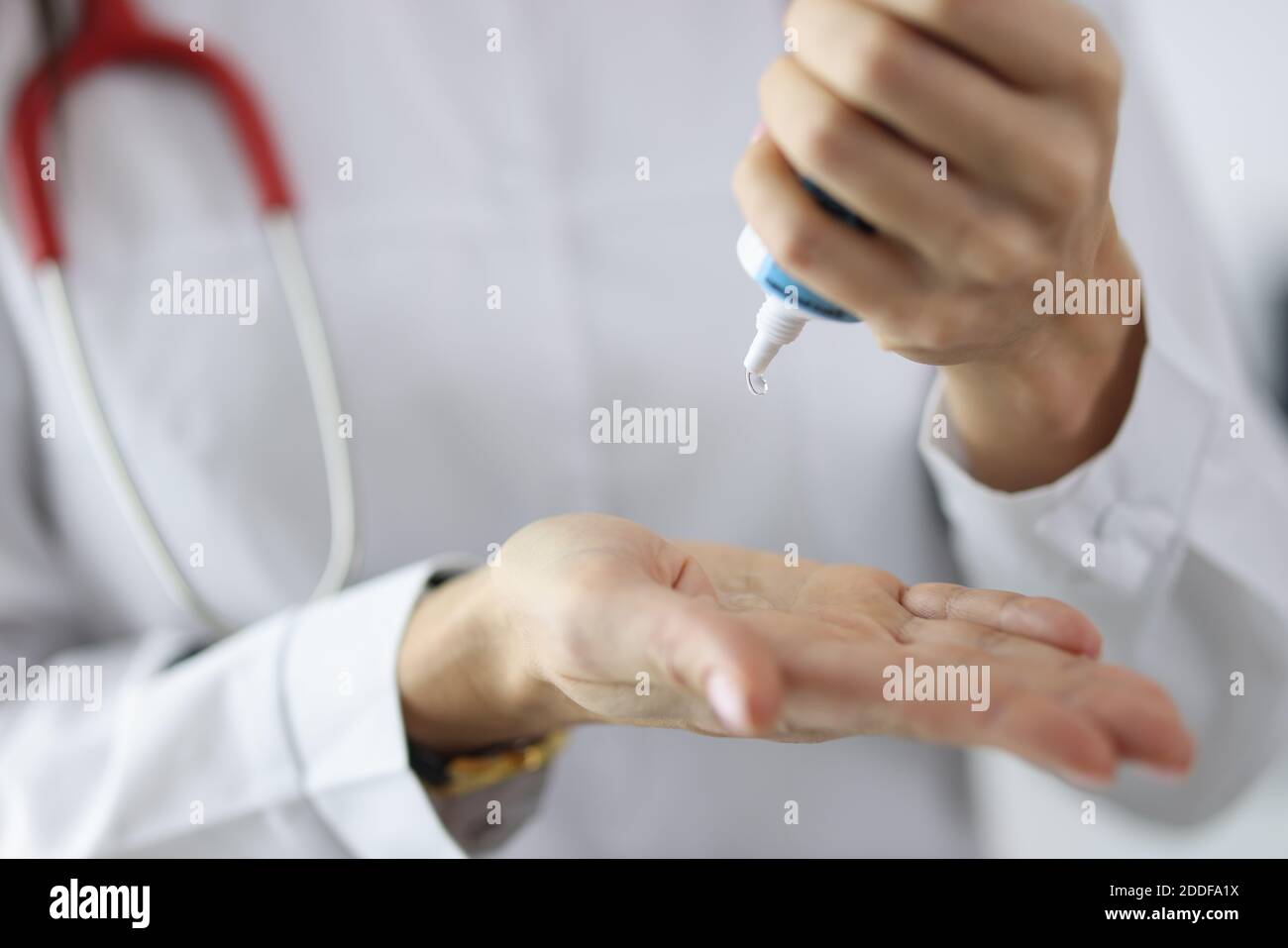 Ointment hand hi-res stock photography and images - Alamy