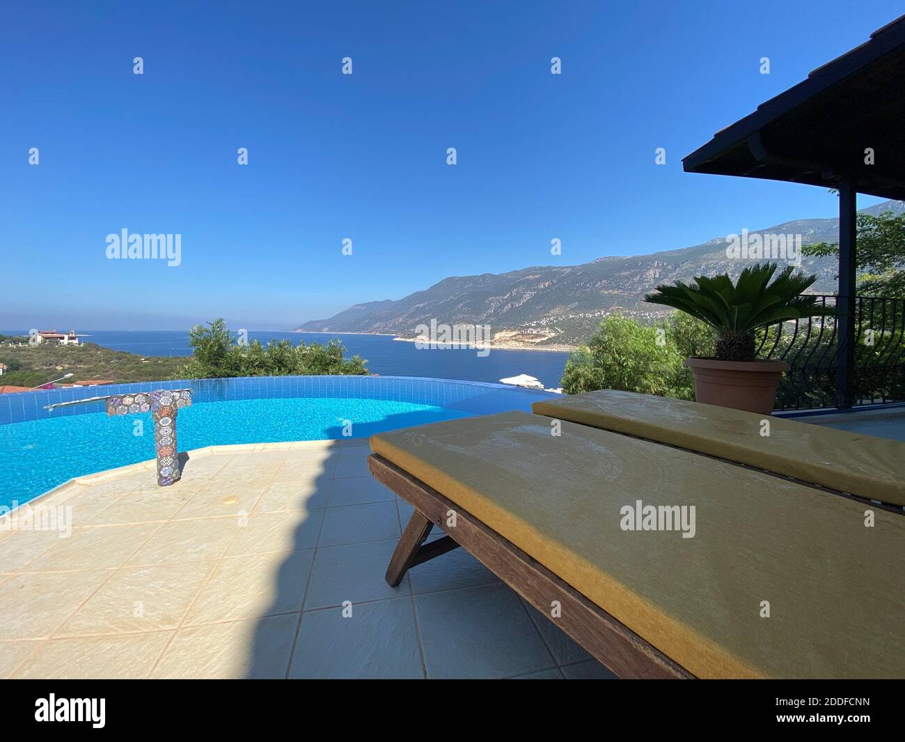 Private pool resort hi-res stock photography and images - Alamy