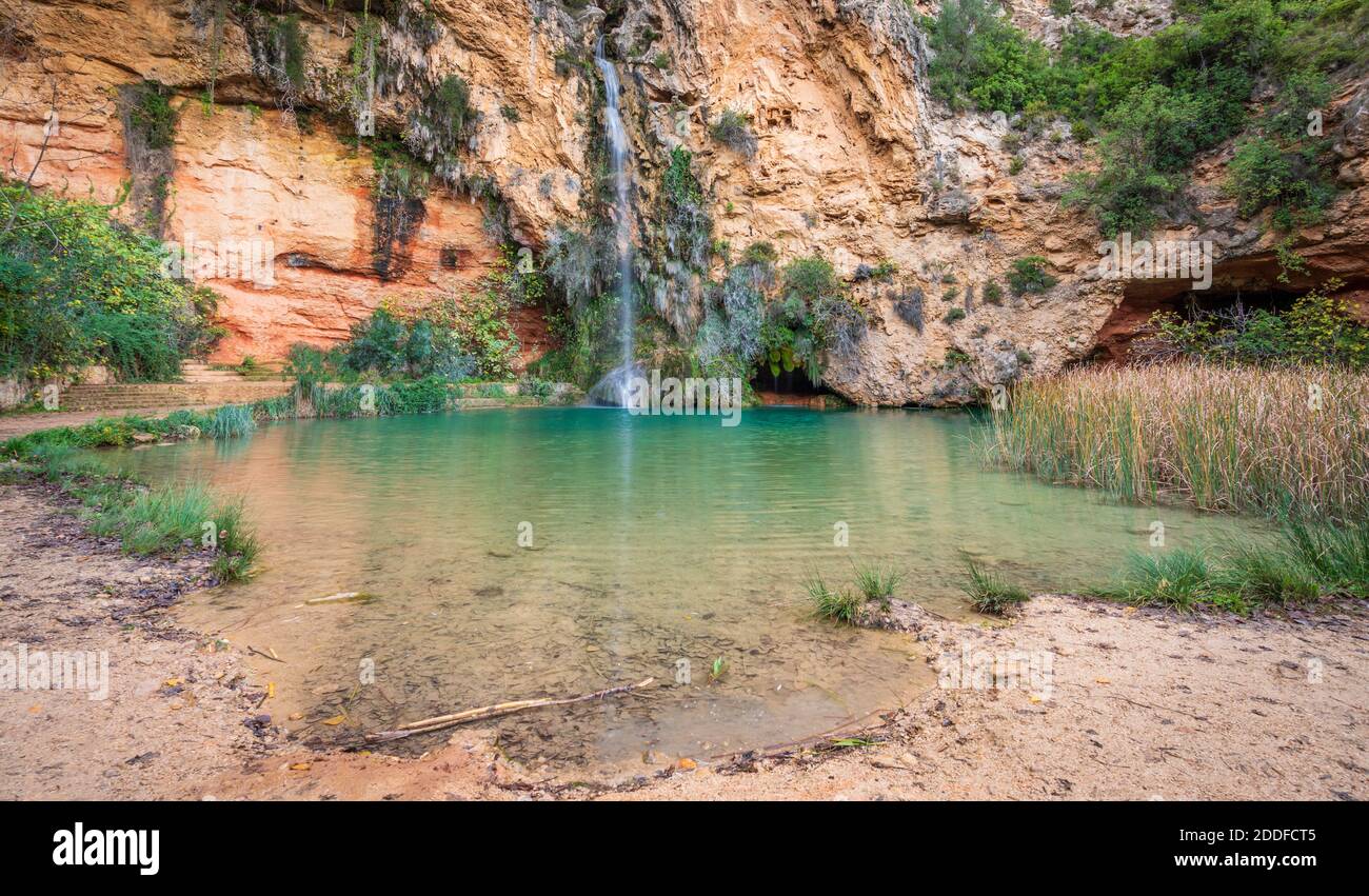 Cave pond hi-res stock photography and images - Alamy