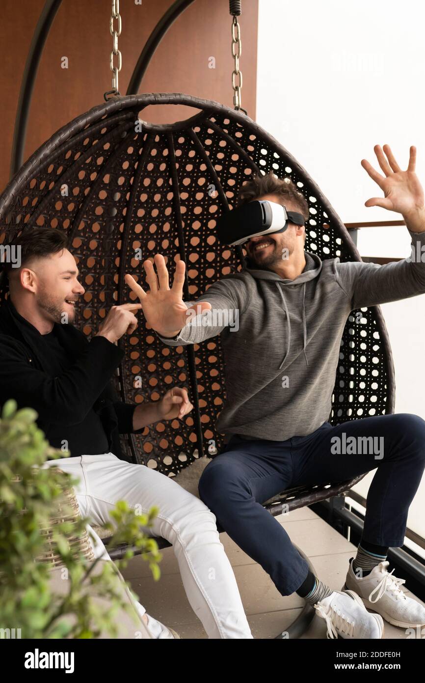 3d googles hi-res stock photography and images - Alamy