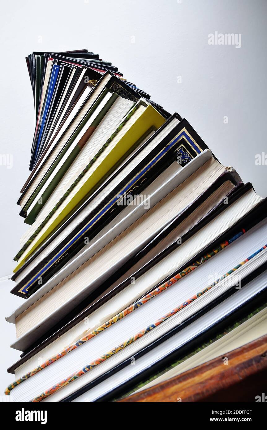 Big tower many books hi-res stock photography and images - Alamy