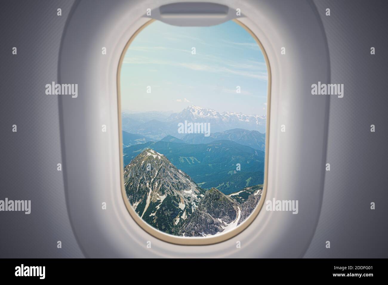 Sky alps airline hi-res stock photography and images - Alamy