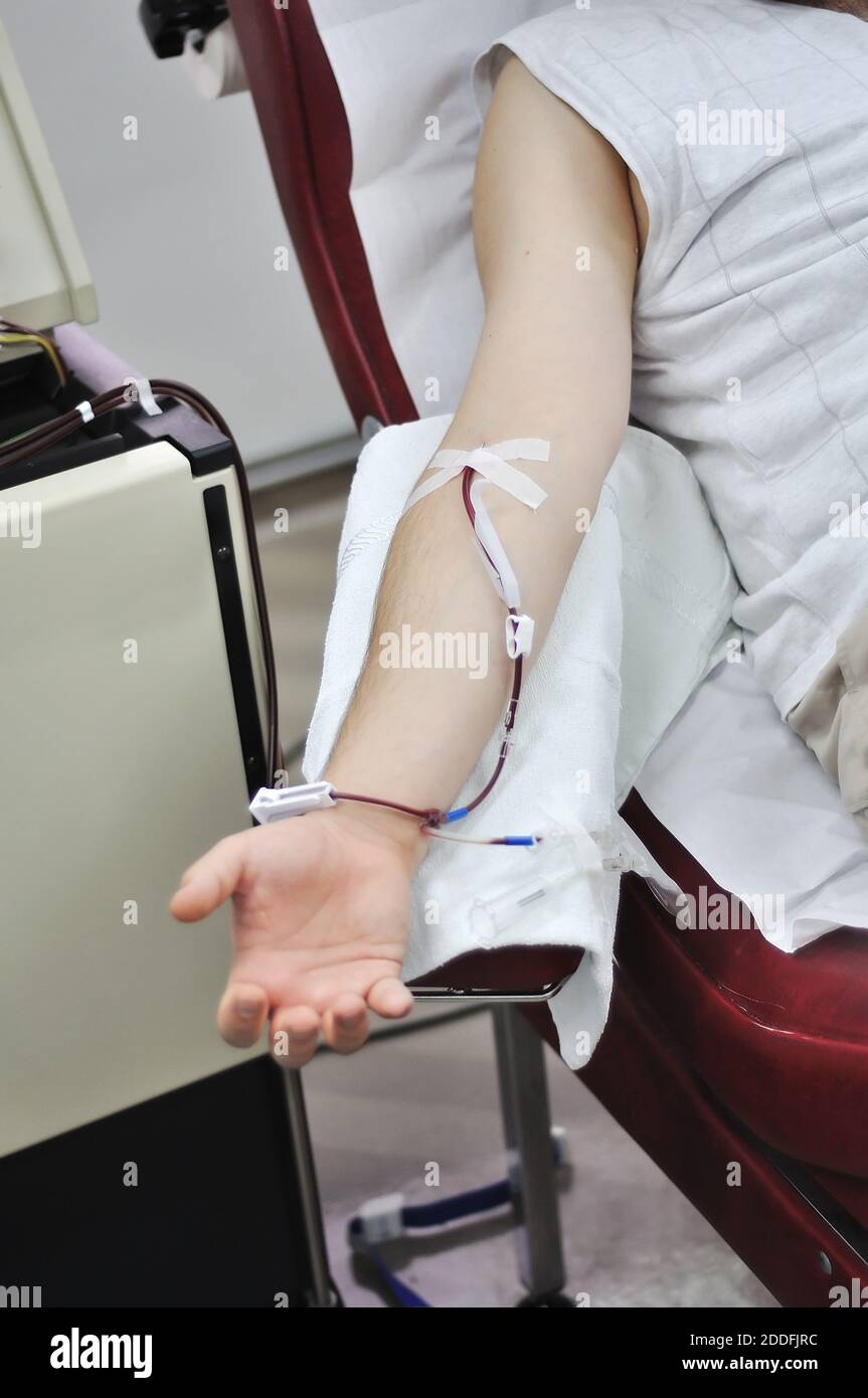Blood tranfusion in hospital Stock Photo - Alamy