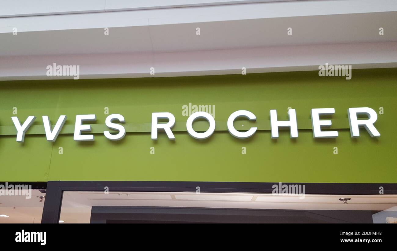 Bordeaux , Aquitaine / France - 11 08 2020 : Yves Rocher logo green ...