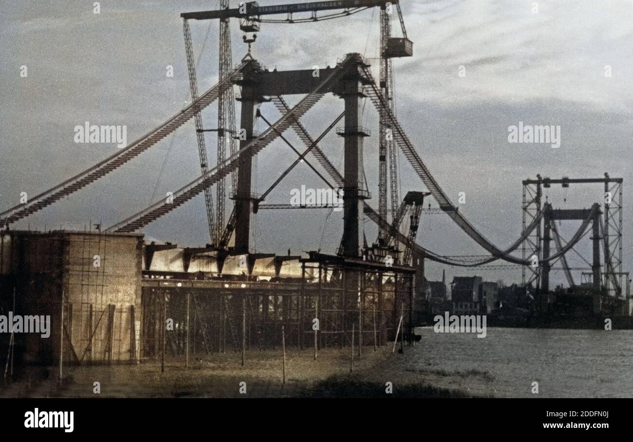 1950s bridge construction hi-res stock photography and images - Alamy