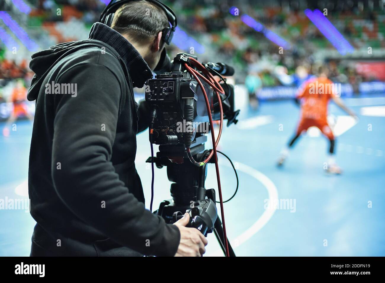 Professional Handball High Resolution Stock Photography and Images - Alamy