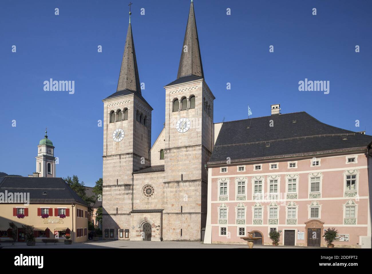 Germany bavaria berchtesgaden castle square hi-res stock photography ...