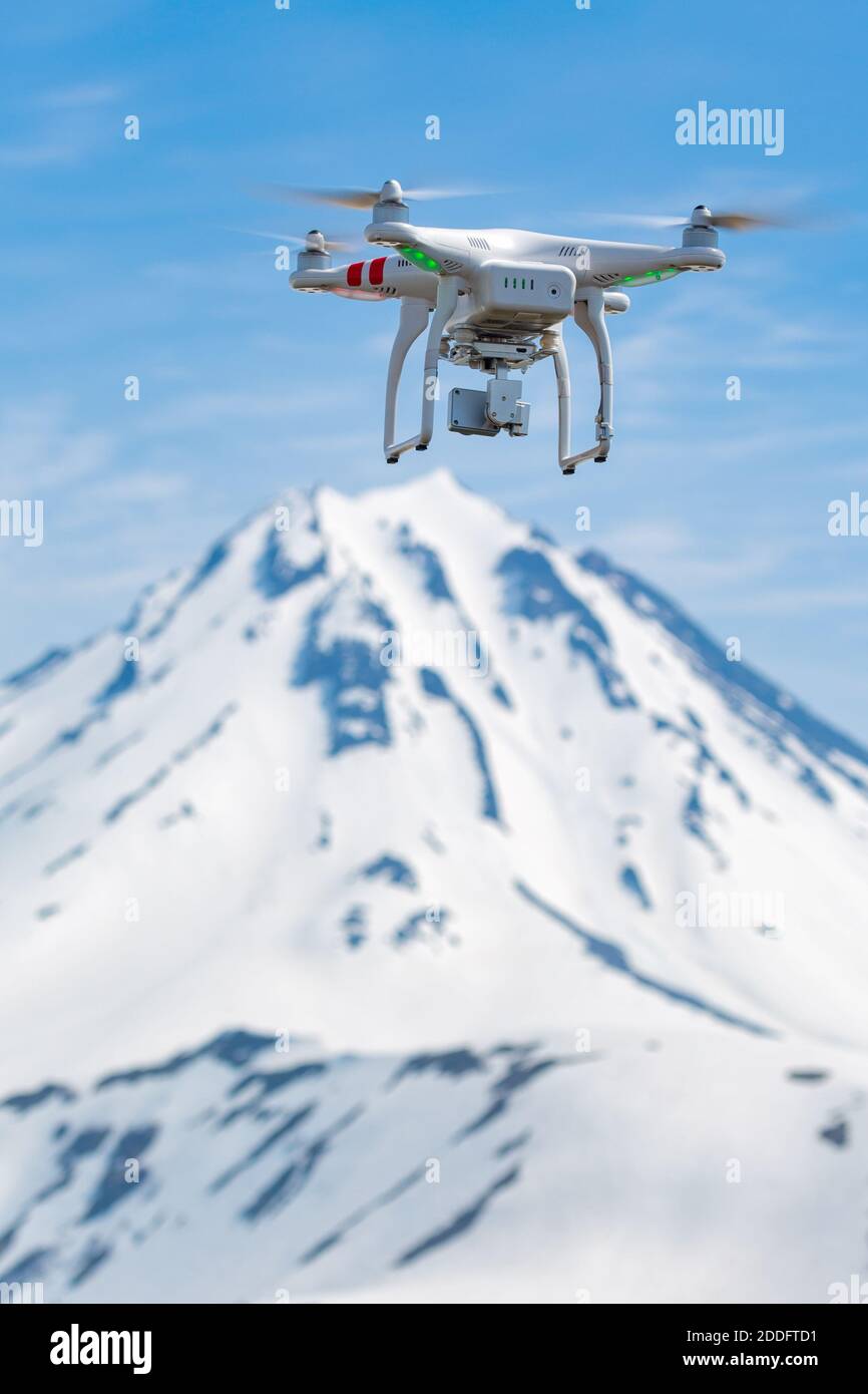 Volcano monitoring hi-res stock photography and images - Alamy