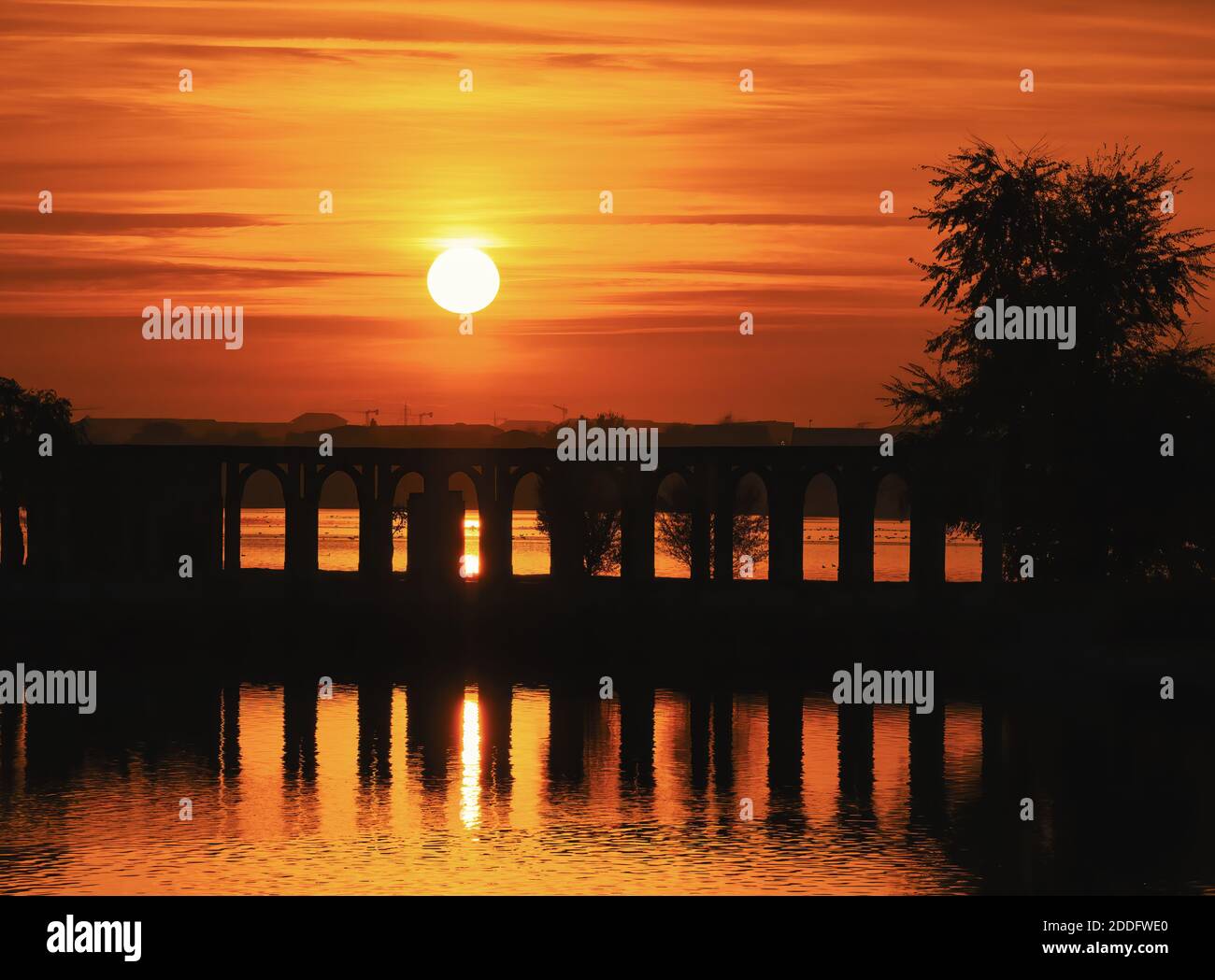 Lacul morii hi-res stock photography and images - Alamy