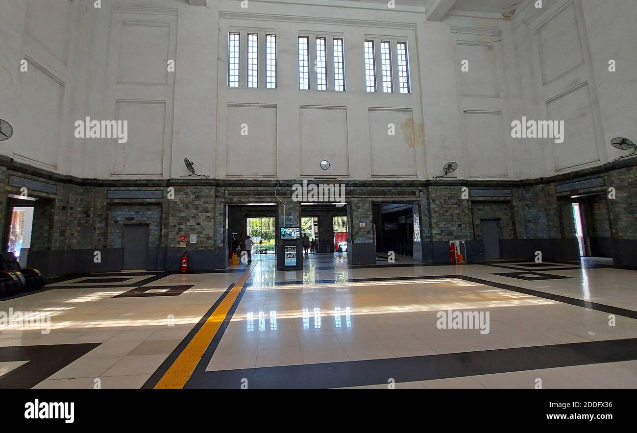 Stasiun Tanjung Priok, Railway Station, Heritage Building in Jakarta ...