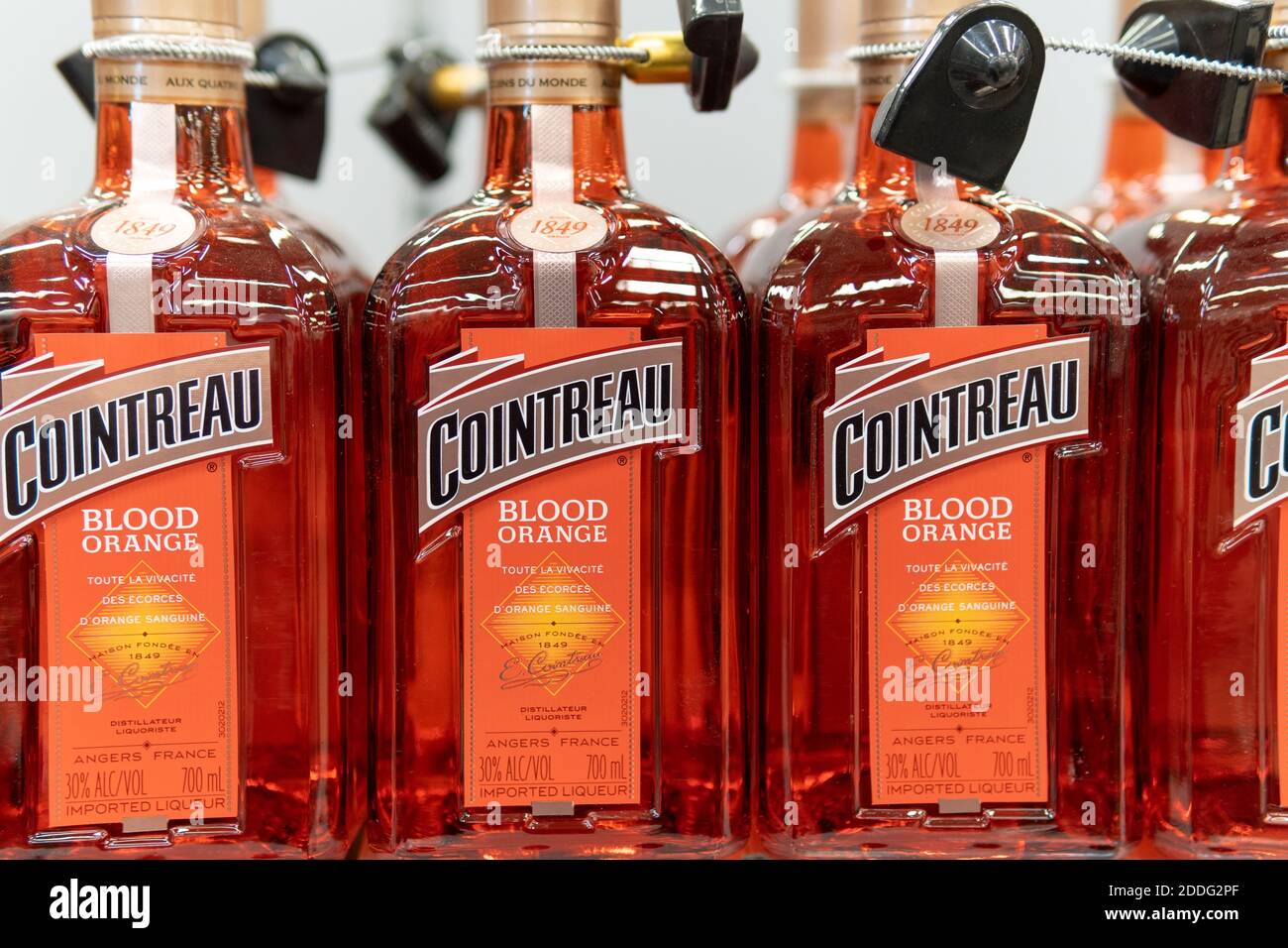 Cointreau liqueur hi-res stock photography and images - Alamy