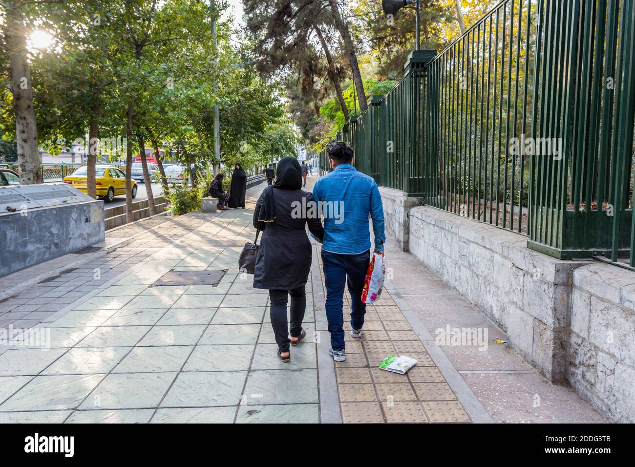 Iranian women walking street in hi-res stock photography and images - Alamy