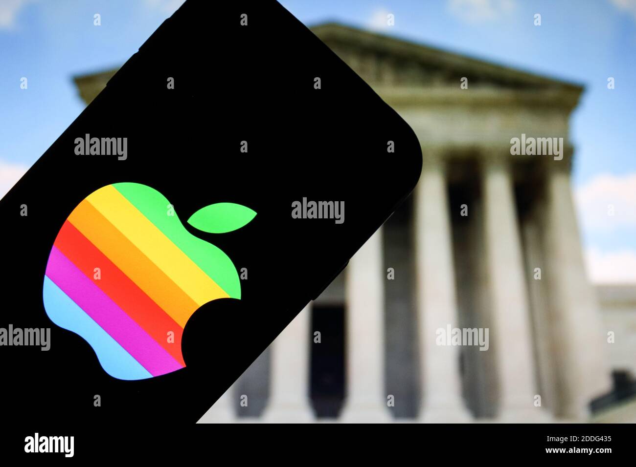 Apple Company Logo High Resolution Stock Photography and Images - Alamy