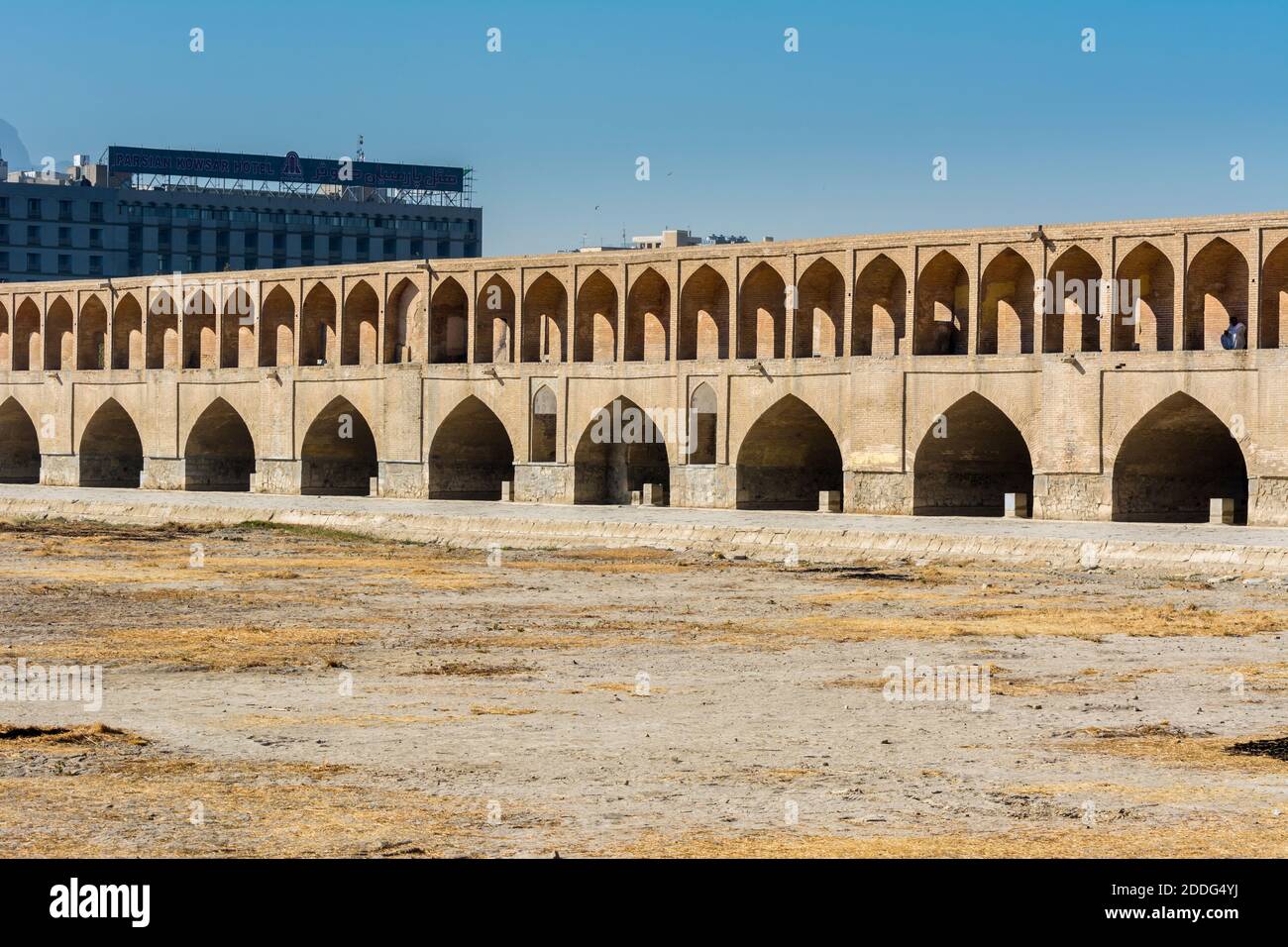 Zayandeh rood river hi-res stock photography and images - Alamy