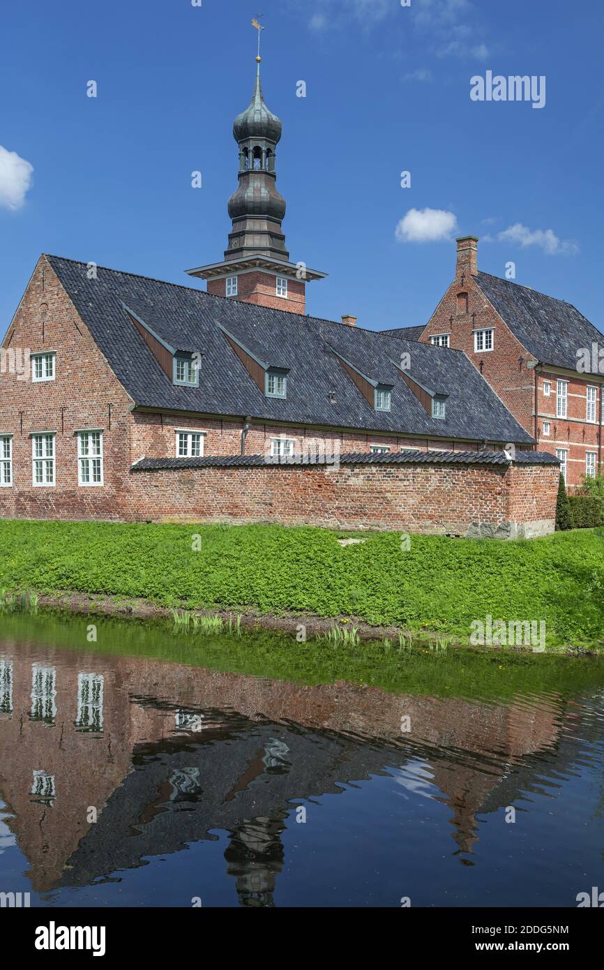 Husum castle hi-res stock photography and images - Alamy