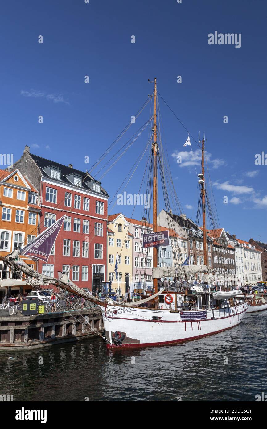 geography / travel, Denmark, Copenhagen, sailing ship on the canal in ...