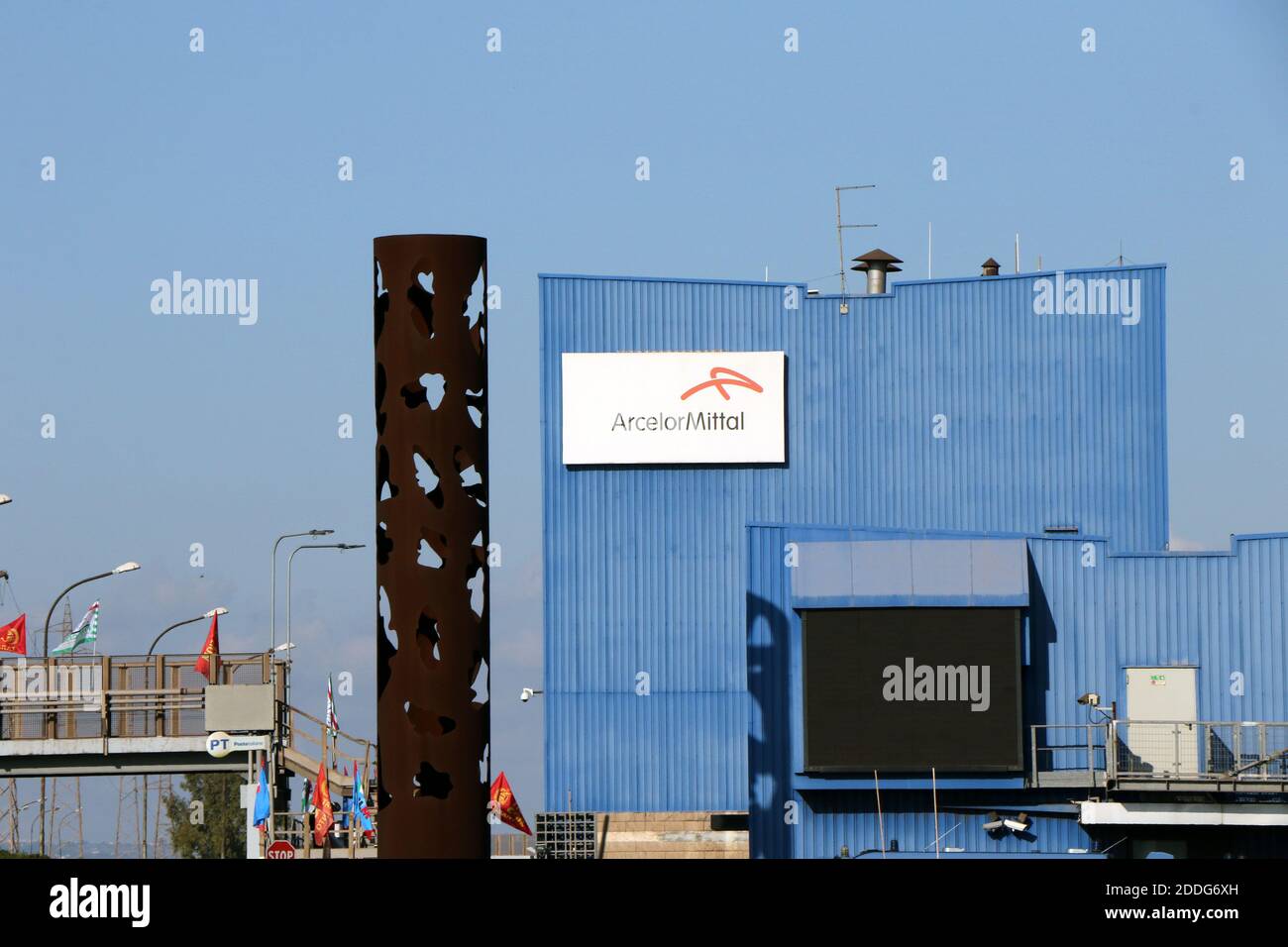 ArcelorMittal steel industry in Taranto, Puglia, Italy Stock Photo - Alamy
