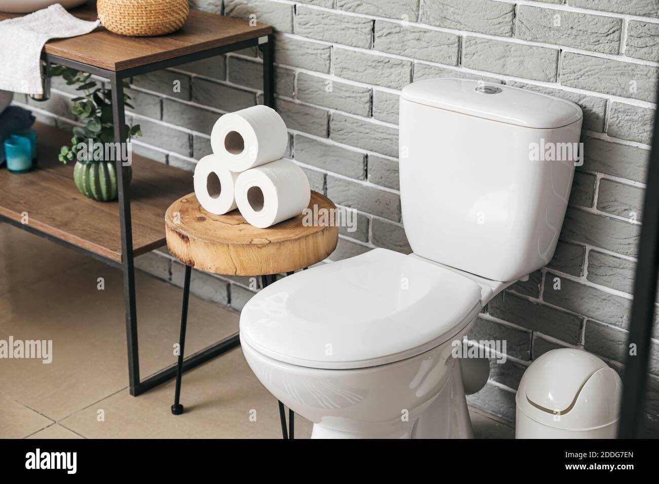 Stylish interior of modern restroom Stock Photo - Alamy
