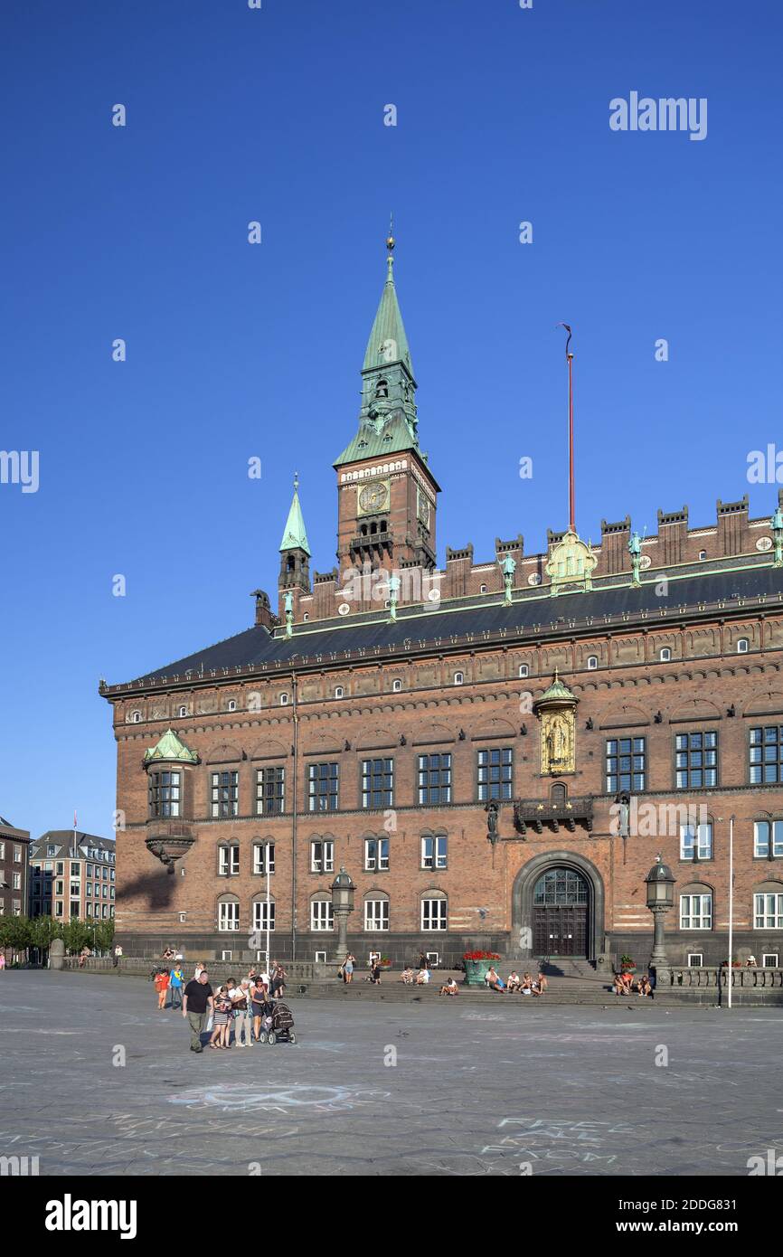 Copenhagen radhuspladsen town hall square hi-res stock photography and ...