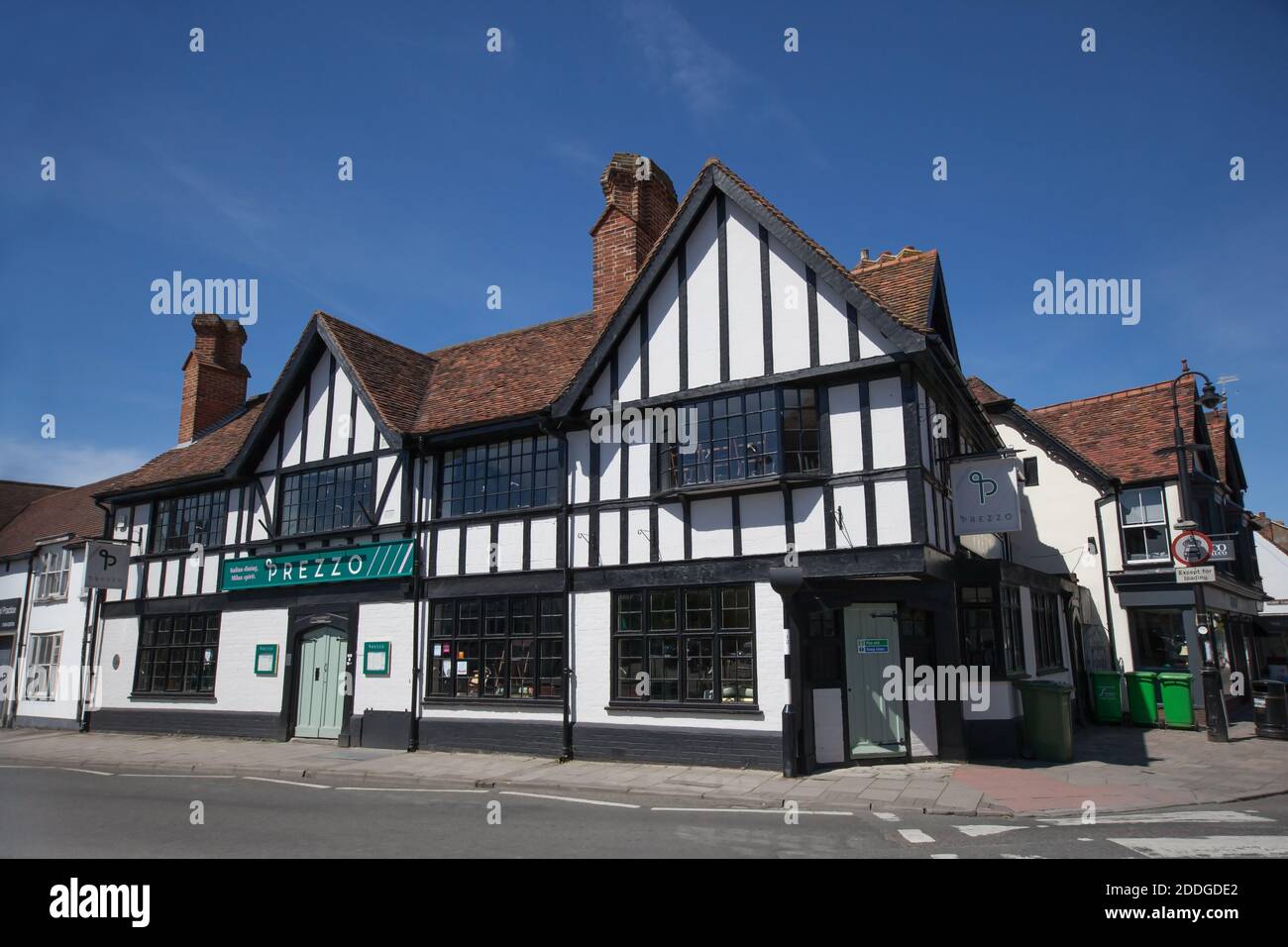 Prezzo italian restaurant hi-res stock photography and images - Alamy