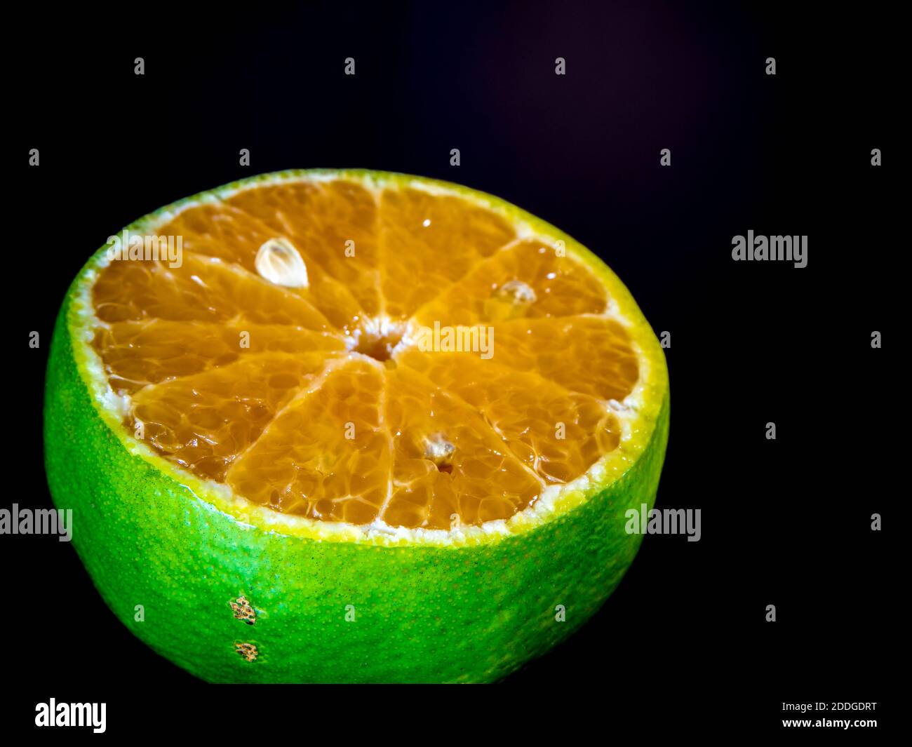 Tangerine orange was slashed to orange flesh inside Stock Photo - Alamy