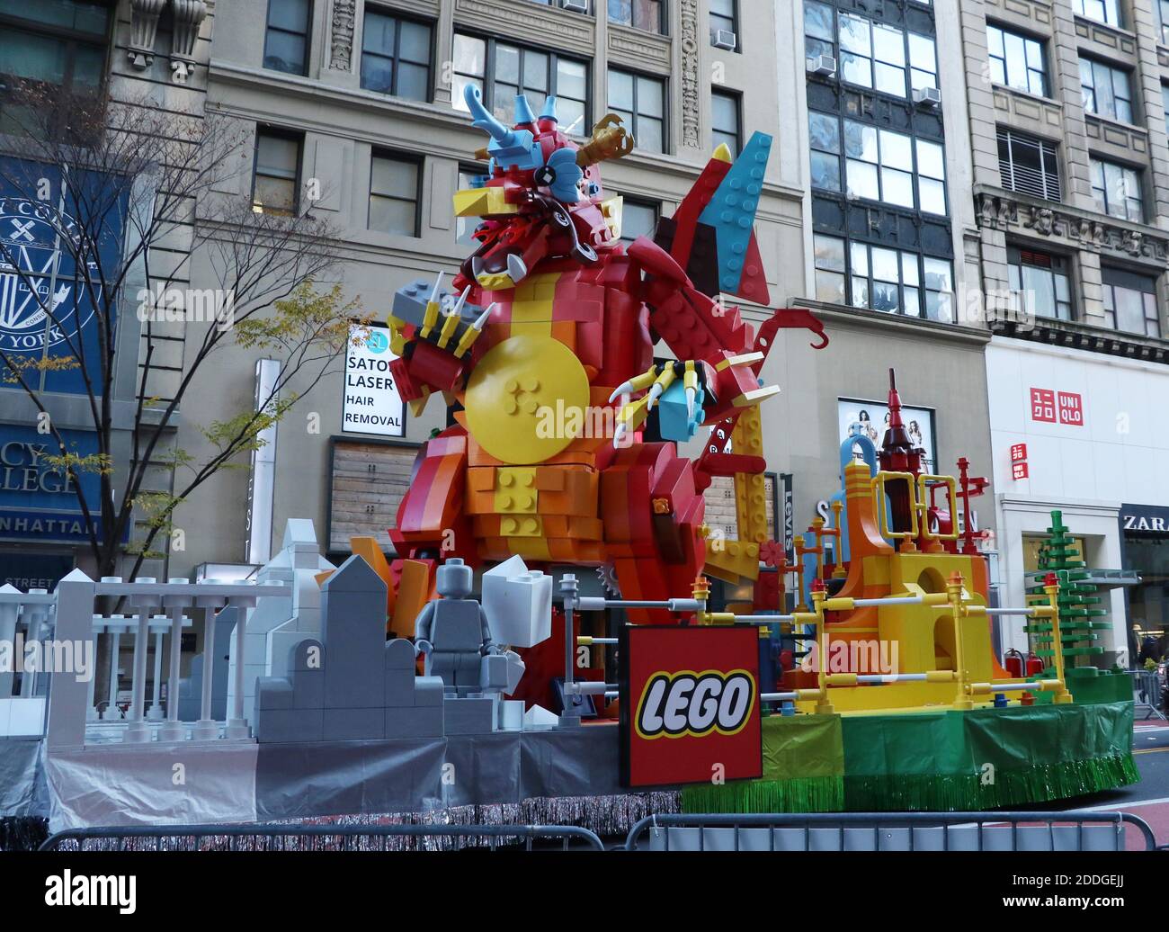 Lego parade float hi-res stock photography and images - Alamy