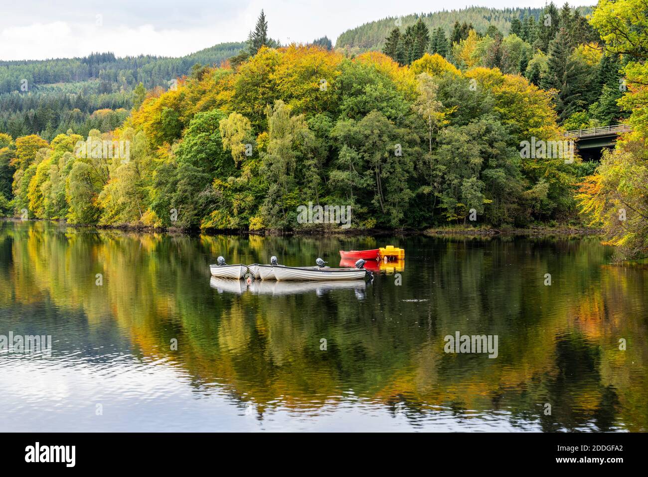 Boats moored on Loch Faskally near Pitlochry in Perthshire, Scotland ...