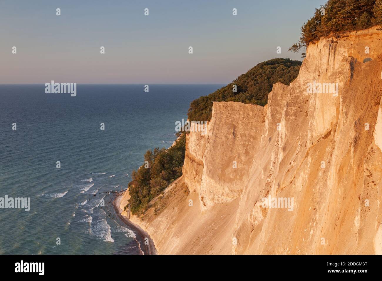 Mon denmark cliff hi-res stock photography and images - Alamy