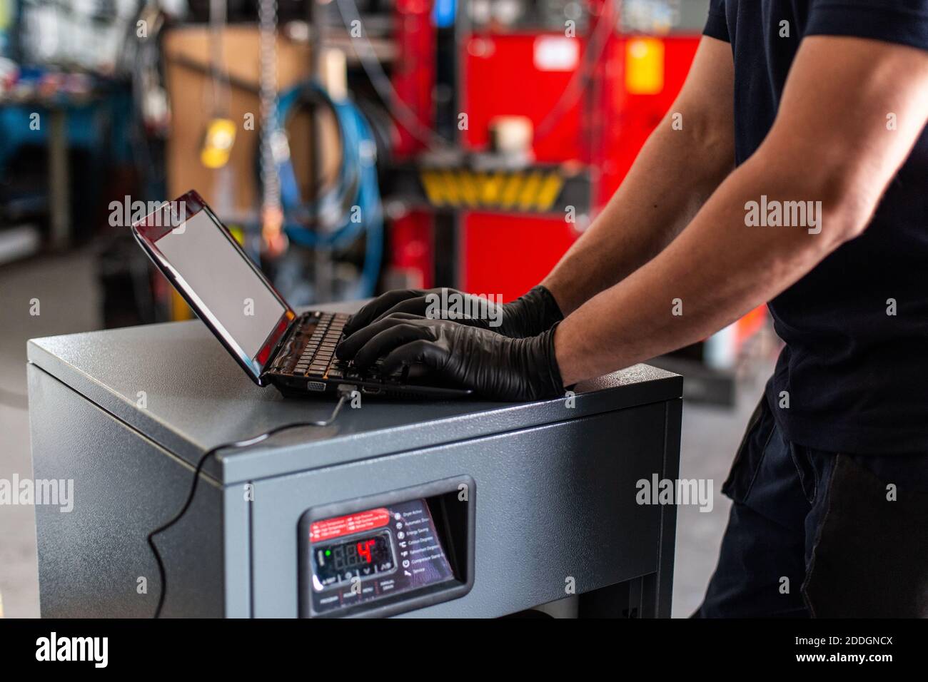 Broken machine hi-res stock photography and images - Alamy