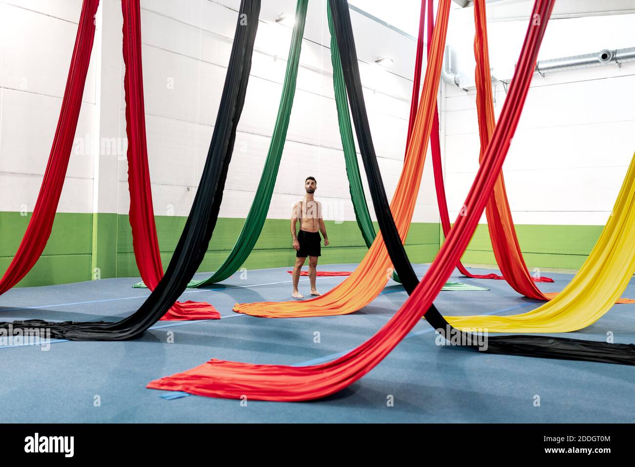 Inverted pigeon pose hi-res stock photography and images - Alamy