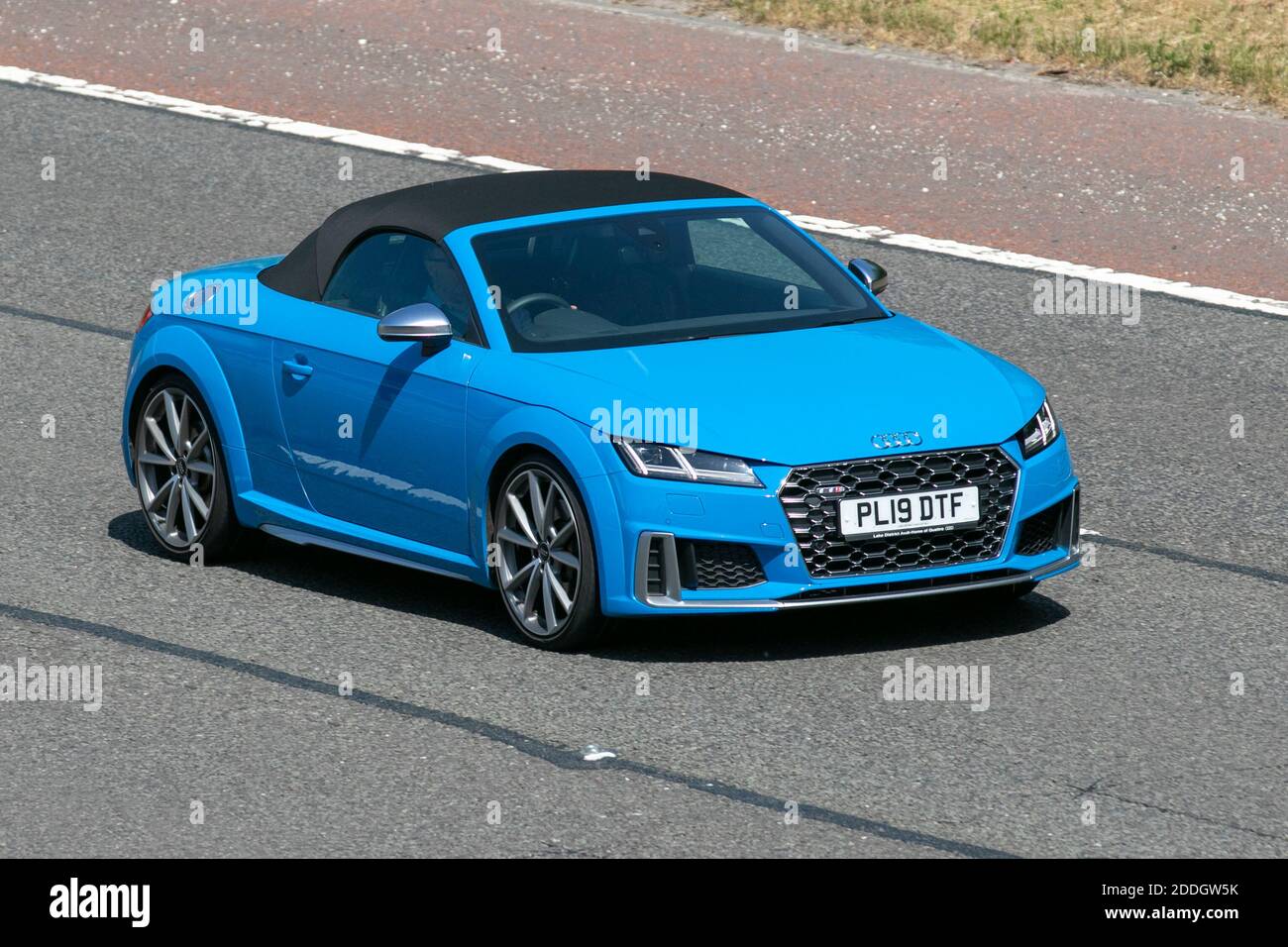 Tts quattro hi-res stock photography and images - Alamy