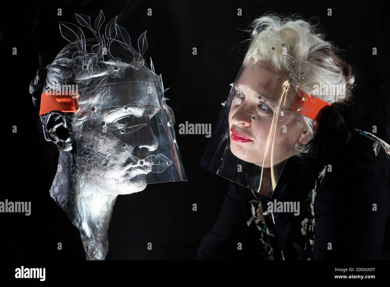 Artist boo paterson hi-res stock photography and images - Alamy