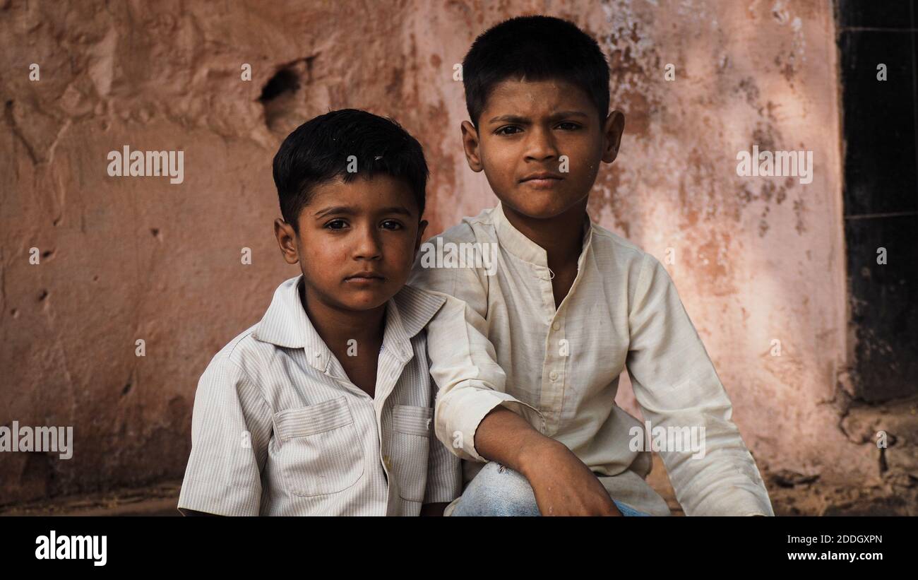 Indian street boy hi-res stock photography and images - Alamy
