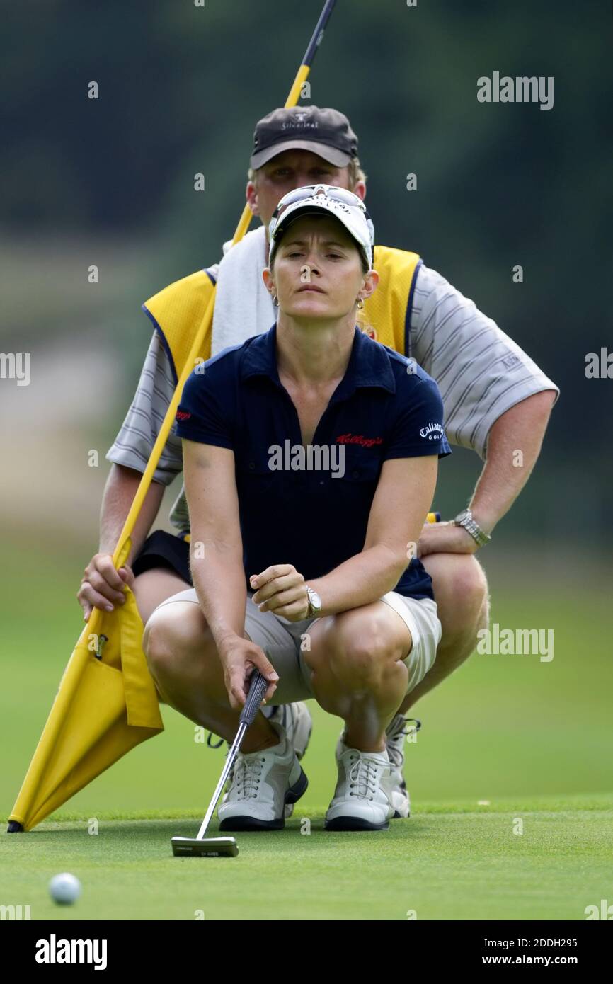 Female Caddie High Resolution Stock Photography and Images - Alamy