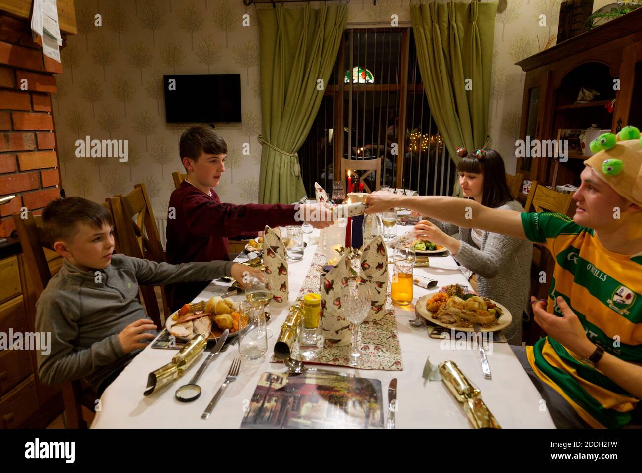 British Family Dinner High Resolution Stock Photography and Images - Alamy