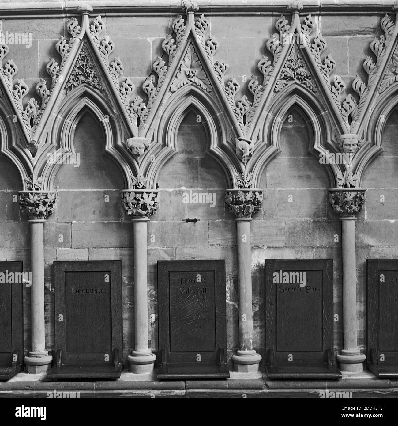 Southwell cathedral chapter house Black and White Stock Photos & Images ...